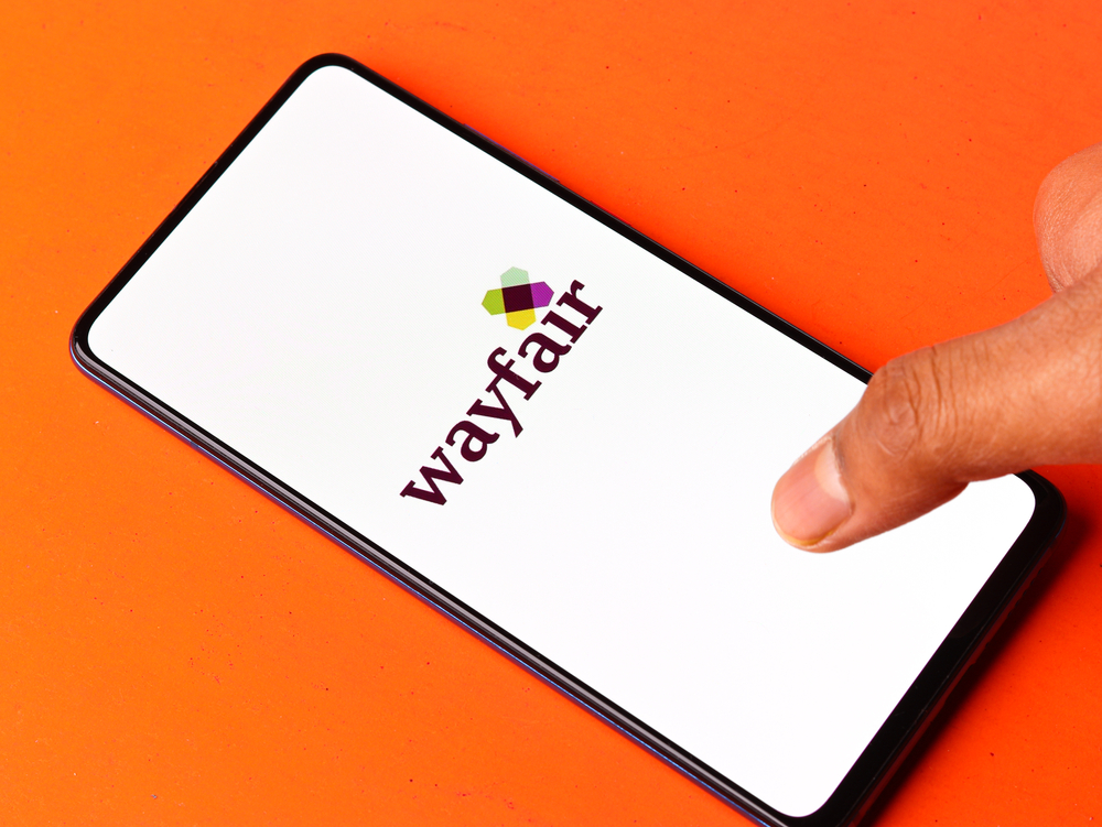 Amazon, Wayfair, Macy’s cut jobs