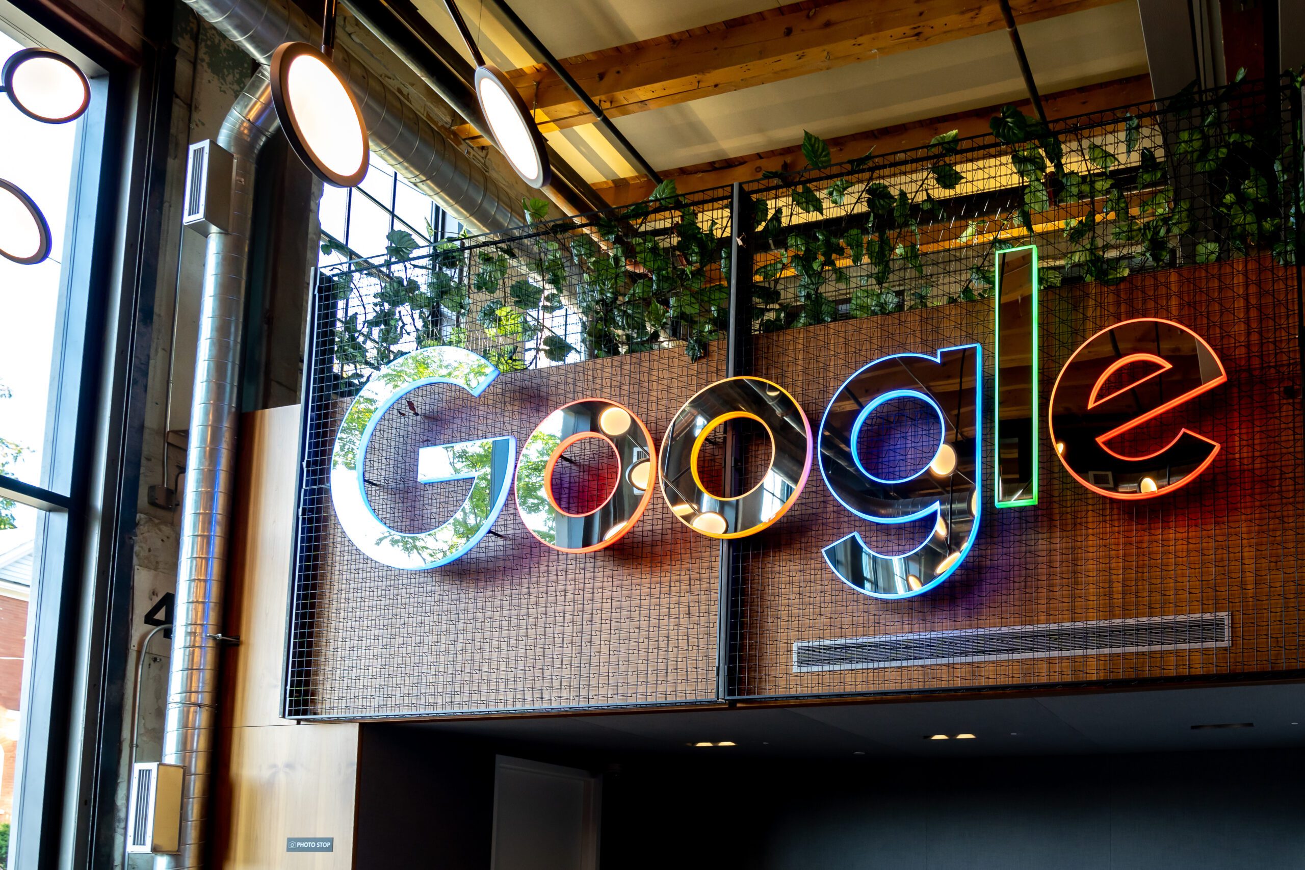 Google survey: Faster, AI-driven research is reshaping B2B buying behavior