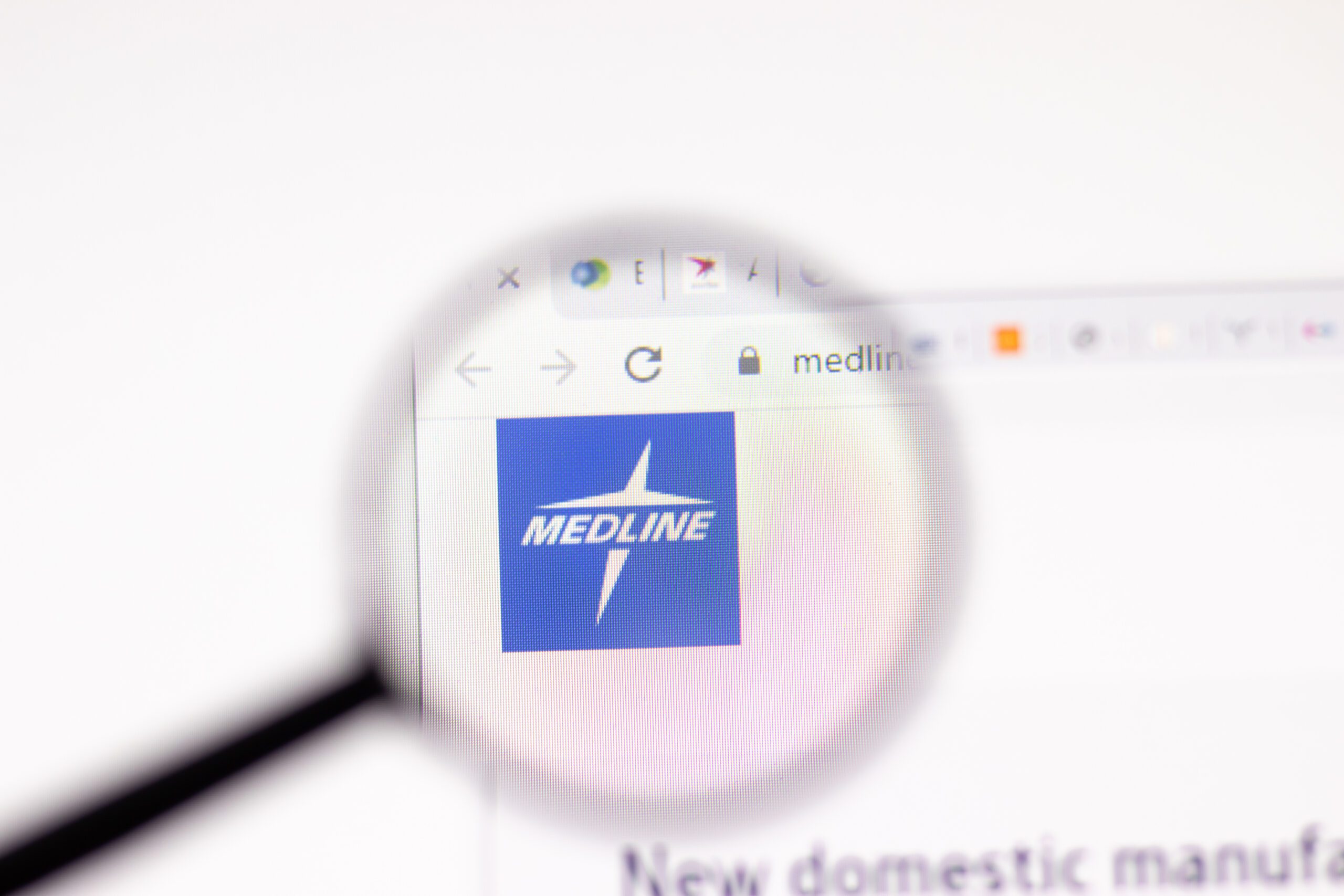 Medline expands AI platform and warehouse robotics