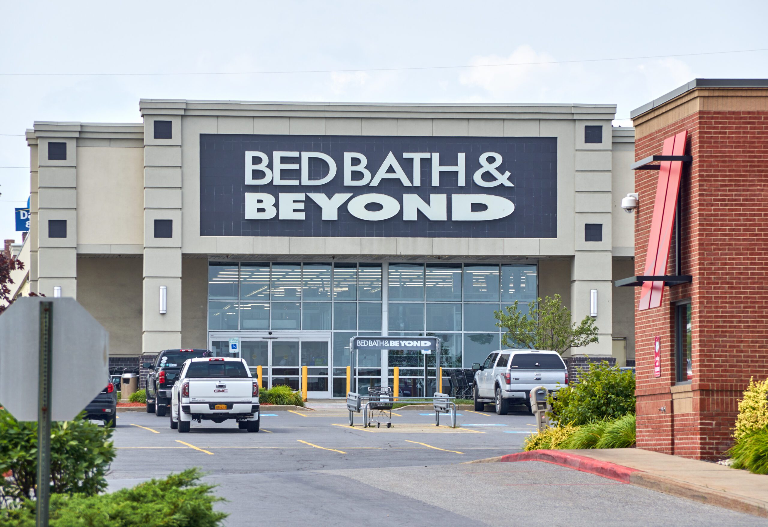Bed Bath & Beyond returns to growth in Q1, citing omnichannel